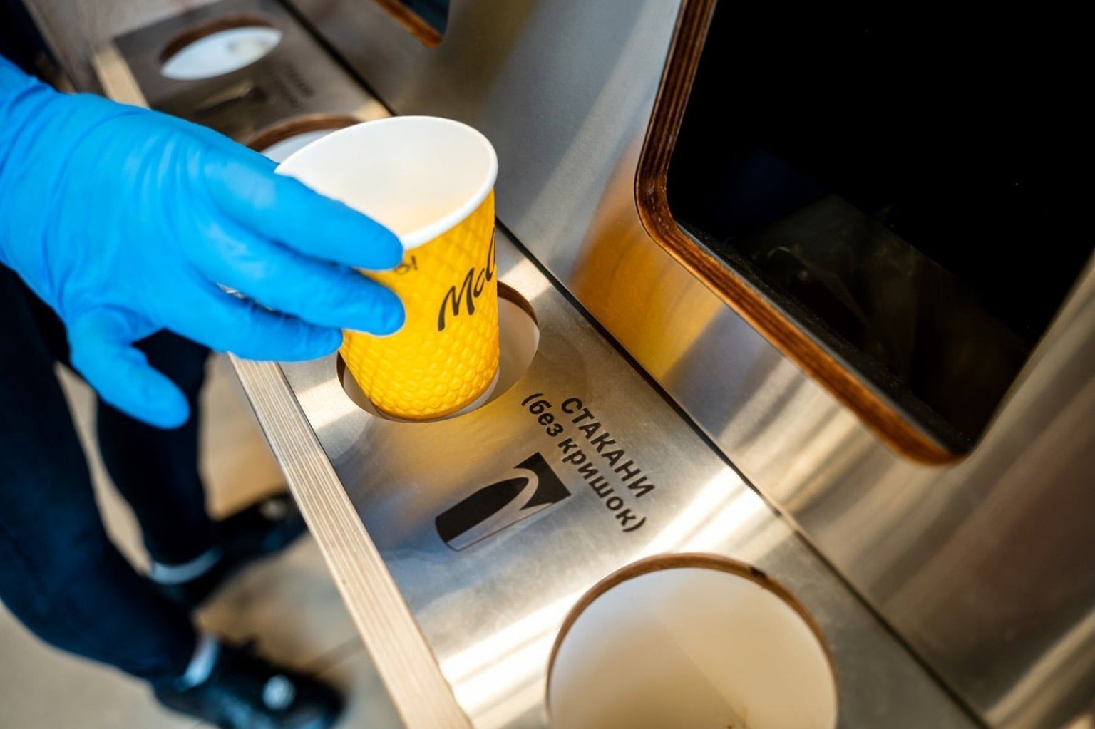 Experts told how to reduce the environmental impact of disposable cups ...